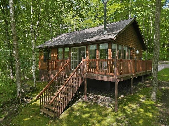 5647 N Ham Holly Dr, Stone Lake, WI 54876