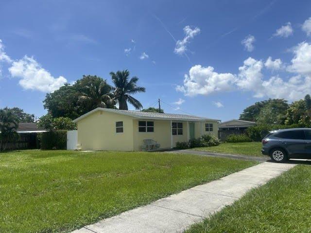 5648 S 37th Ct, Greenacres, FL 33463