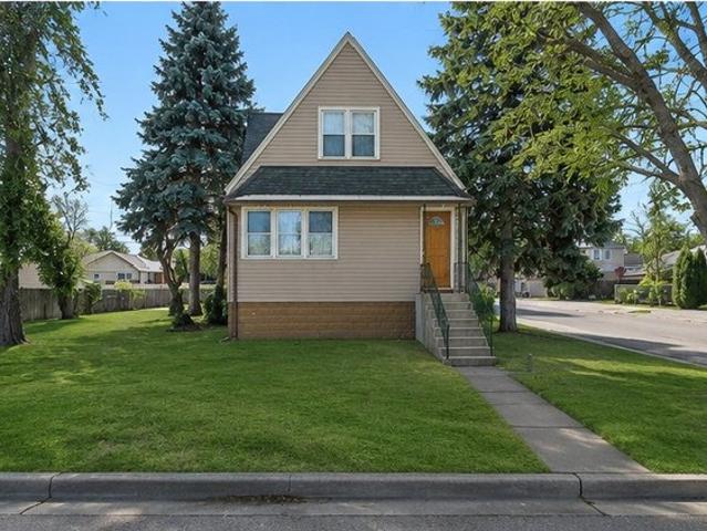 5649 W 87th Pl, Oak Lawn, IL 60453