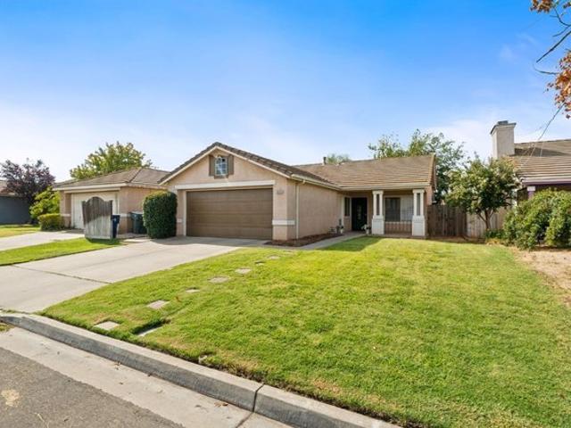 5649 W Norwich Ave, Fresno, CA 93722