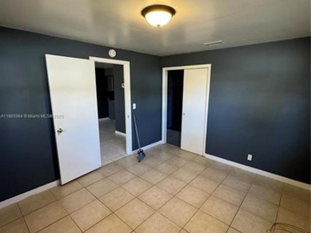 5640 NW 15th St, Lauderhill, FL 33313