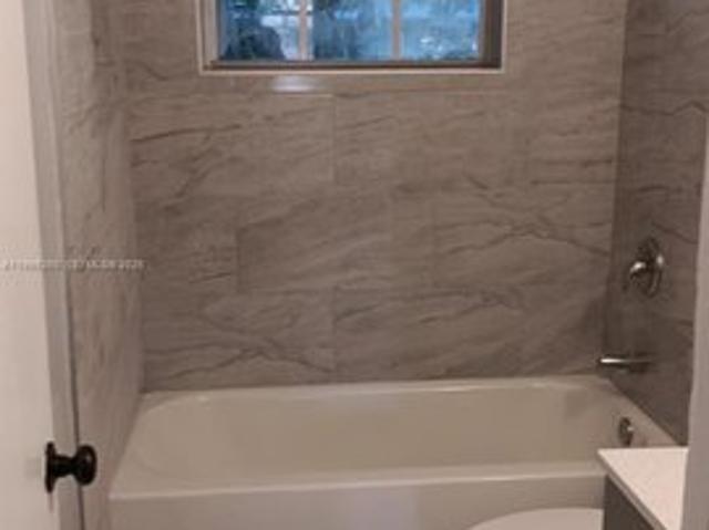 5640 NW 15th St Unit 3, Lauderhill, FL 33313