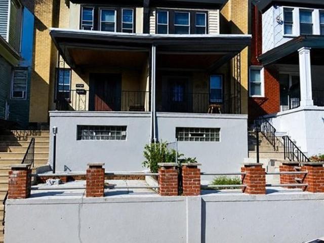 5640 N Warnock St, Philadelphia, PA 19141