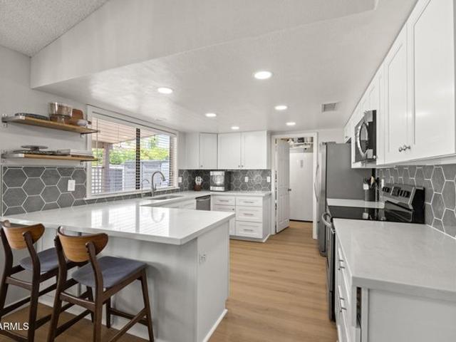 5640 E Gary St, Mesa, AZ 85205