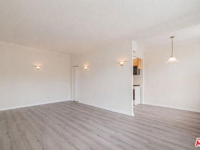 5640 Franklin Avenue 500