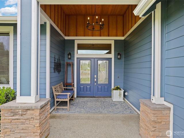 5641 Hawks Prairie Road NE