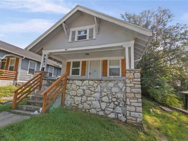 5641 Prospect Ave, Kansas City, MO 64130
