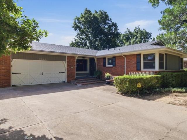 5643 S Yorktown Pl, Tulsa, OK 74105