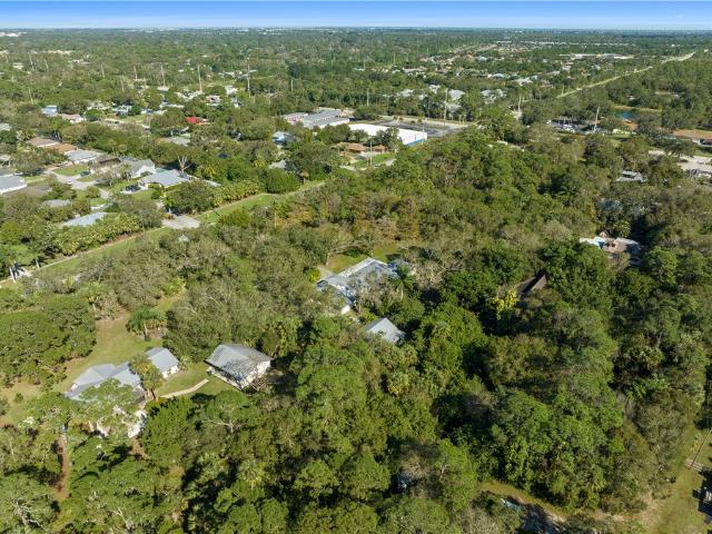564 30th Ave SW, Vero Beach, FL 32968 | MLS #290723