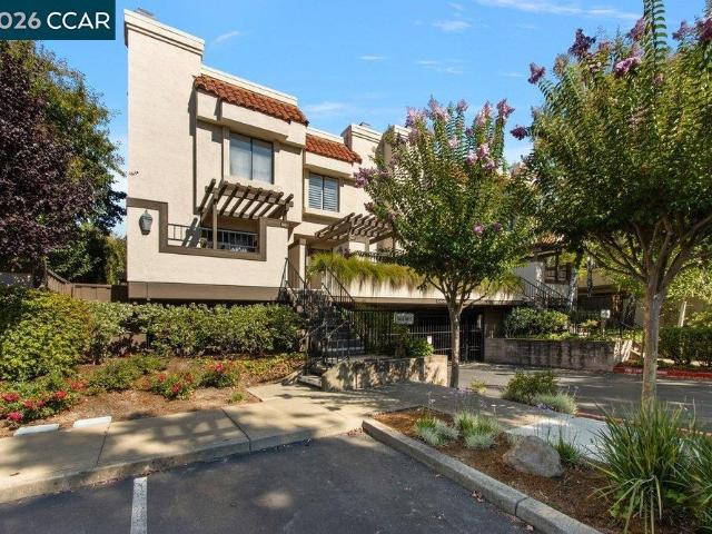 564 Churchill Downs Ct