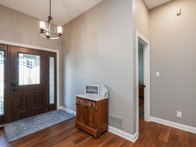 564 Barry Turn