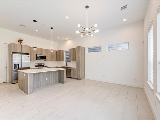 564 Janisch Rd, Houston, TX 77018