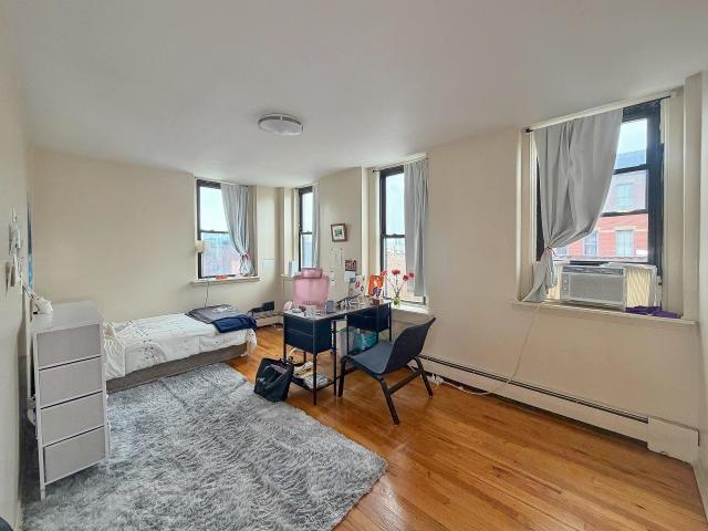 564 Jersey Ave # 4