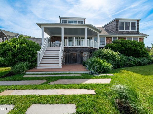 564 Lake Avenue