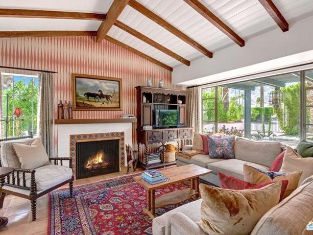 564 S Camino Real, Palm Springs, CA 92264