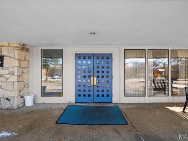 564 Sarah Ln, Unit 408, St. Louis, MO 63141 | MLS #25081 | Compass