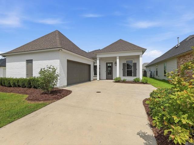 564 Silverbill Ln, Baton Rouge, LA 70810