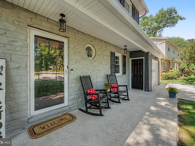564 Williamsburg Lane