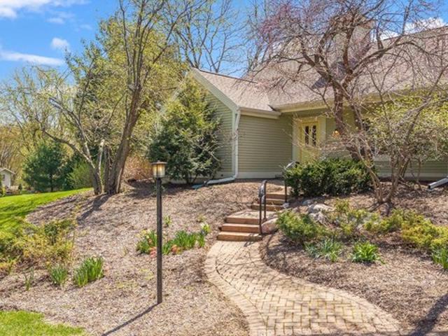5655 Concord Dr, Fitchburg, WI 53711