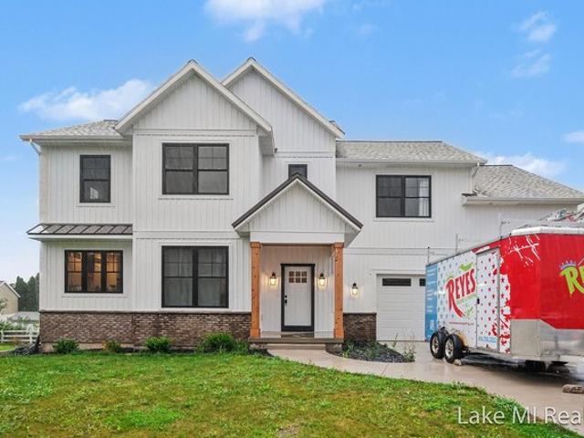 5655 Courtney Lynn Ct SW, Grandville, MI 49418