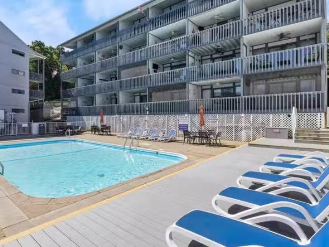 5655 Heron Bay Dr #E404 405, Unincorporated, MO 65065 MLS 25.