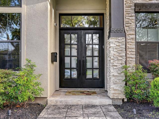 5655 Locke Lane