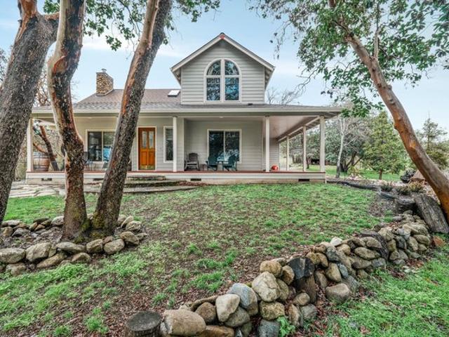 5655 Tamarack Ln, Central Point, OR 97502
