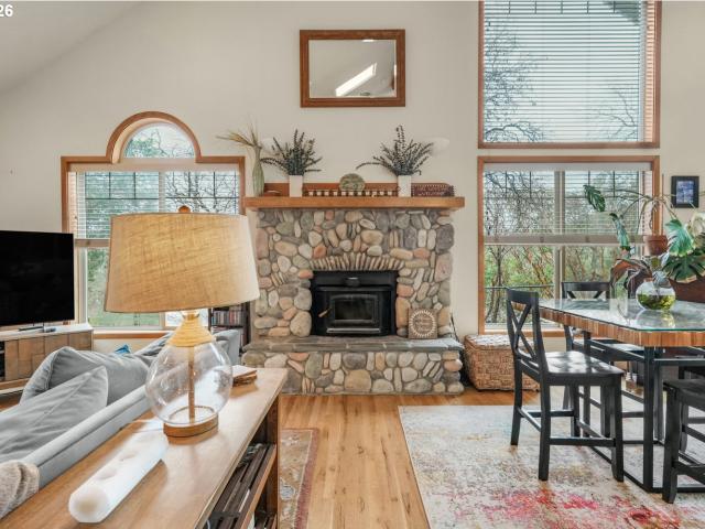 5655 Tamarack Ln, Central Point, OR 97502 | MLS #757700