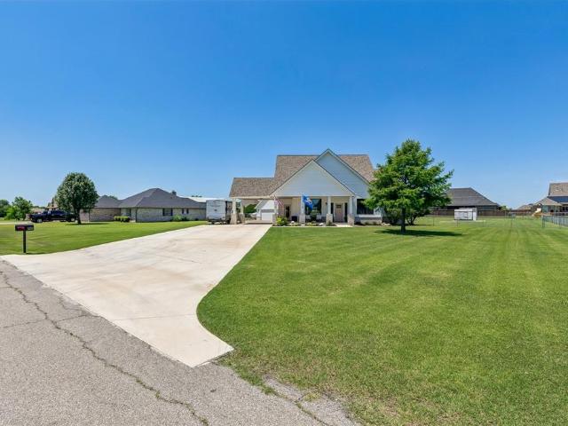 5658 NW Pioneer Circle