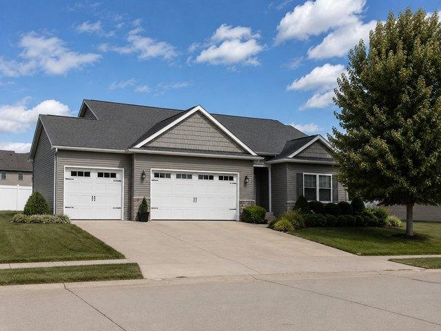 5659 Idaho Dr, Bettendorf, IA 52722