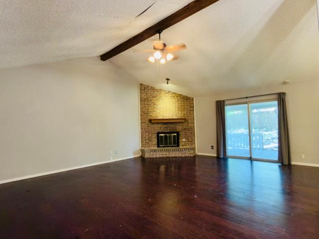5659 Wood Oak