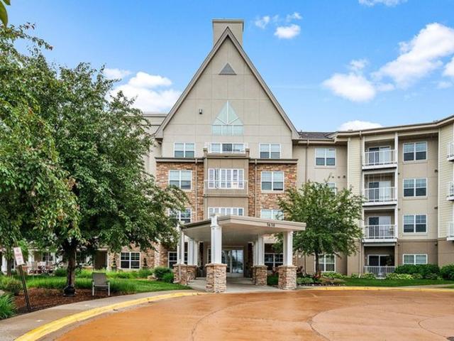 5650 Boone Ave N Apt 120, New Hope, MN 55428