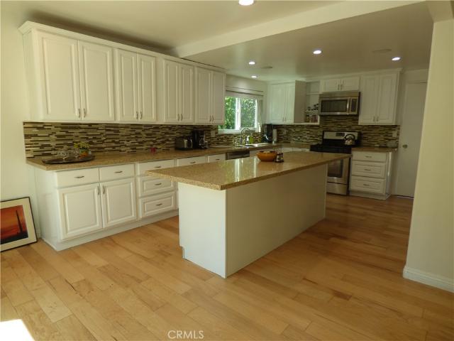5650 Lake Lindero
