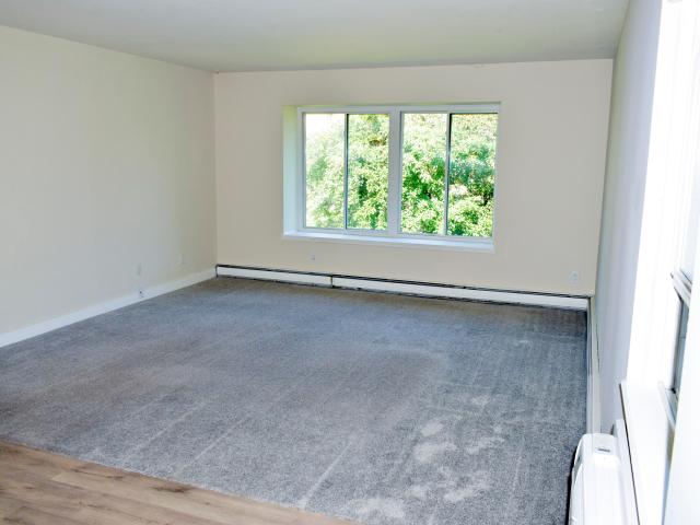 5650 W Wahner Ave, Unit 213