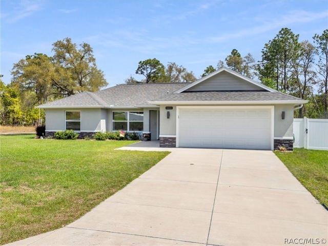 5651 N Summerfield Pt, Citrus Springs, FL 34434