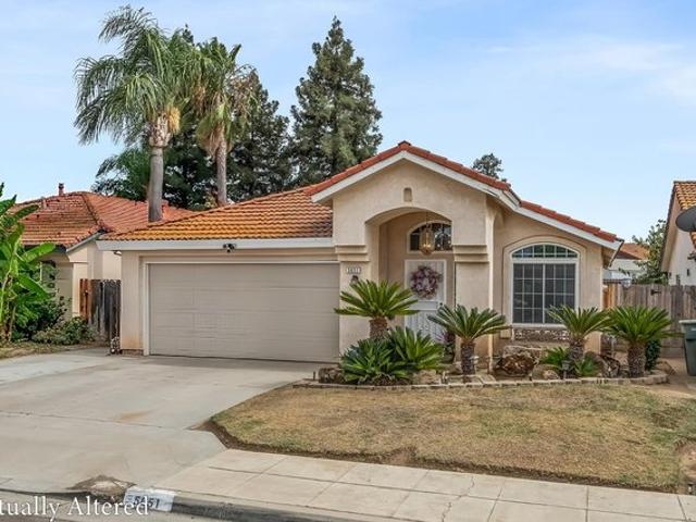 5651 W Sample Ave, Fresno, CA 93722