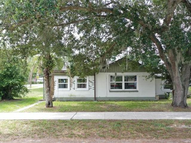 5651 6th St, Zephyrhills, FL 33542