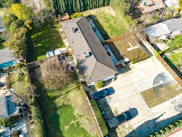 5652 Broadway, Sacramento, CA 95820