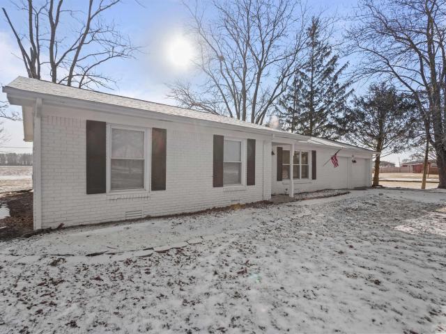 5653 W 550 North