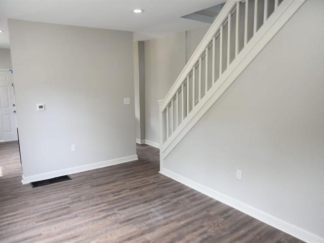 565 567 E Deshler Avenue 2 Bedroom Apartment for Rent at 565 E Deshler Ave, Columbus, OH 43206