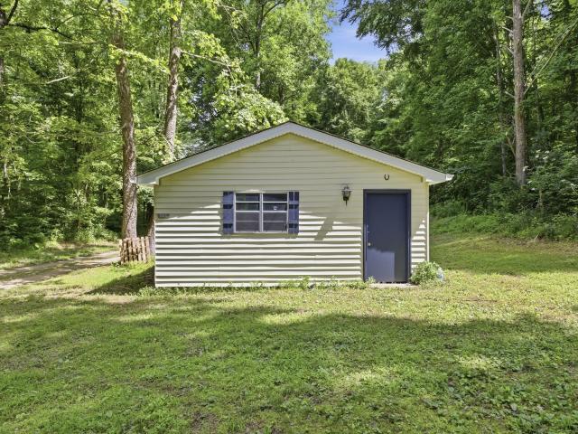 565 Clint Flowers Rd
