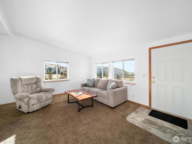 565 Boyd Loop Rd