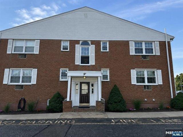 565 Grove St, Clifton, NJ 07013