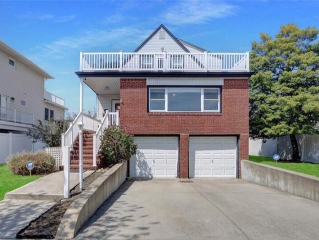 565 E Hudson Street, Long Beach, NY 11561