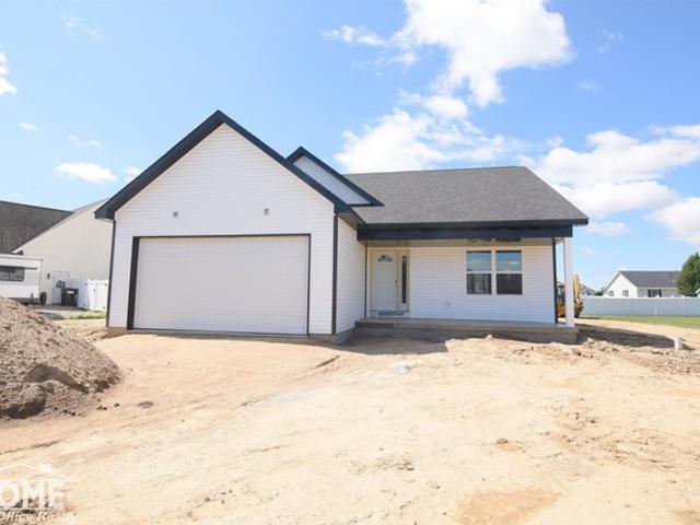 565 Elizabeth Dr, Owosso, MI 48867