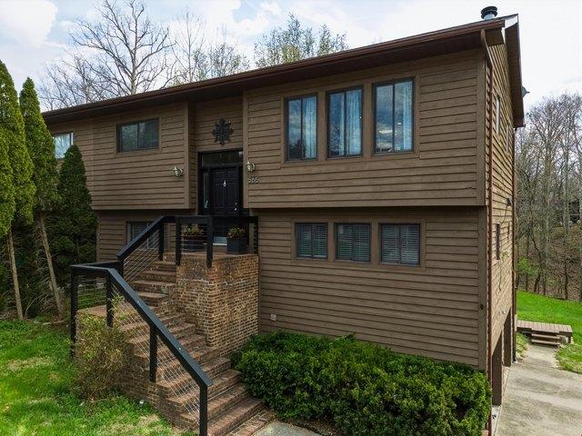 565 Fairwood Rd, Huntington, WV 25705