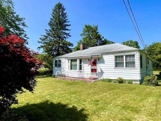 565 Freedom Plains Rd, Poughkeepsie, NY 12603