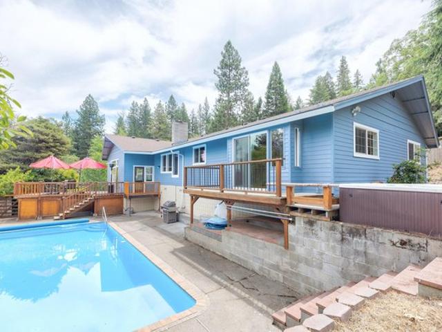 565 Henley Way, Ashland, OR 97520
