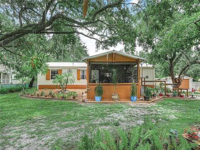 565 Landing Rd, Kenansville, FL 34739