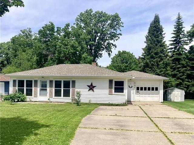 565 Madson Ave SW, Hutchinson, MN 55350